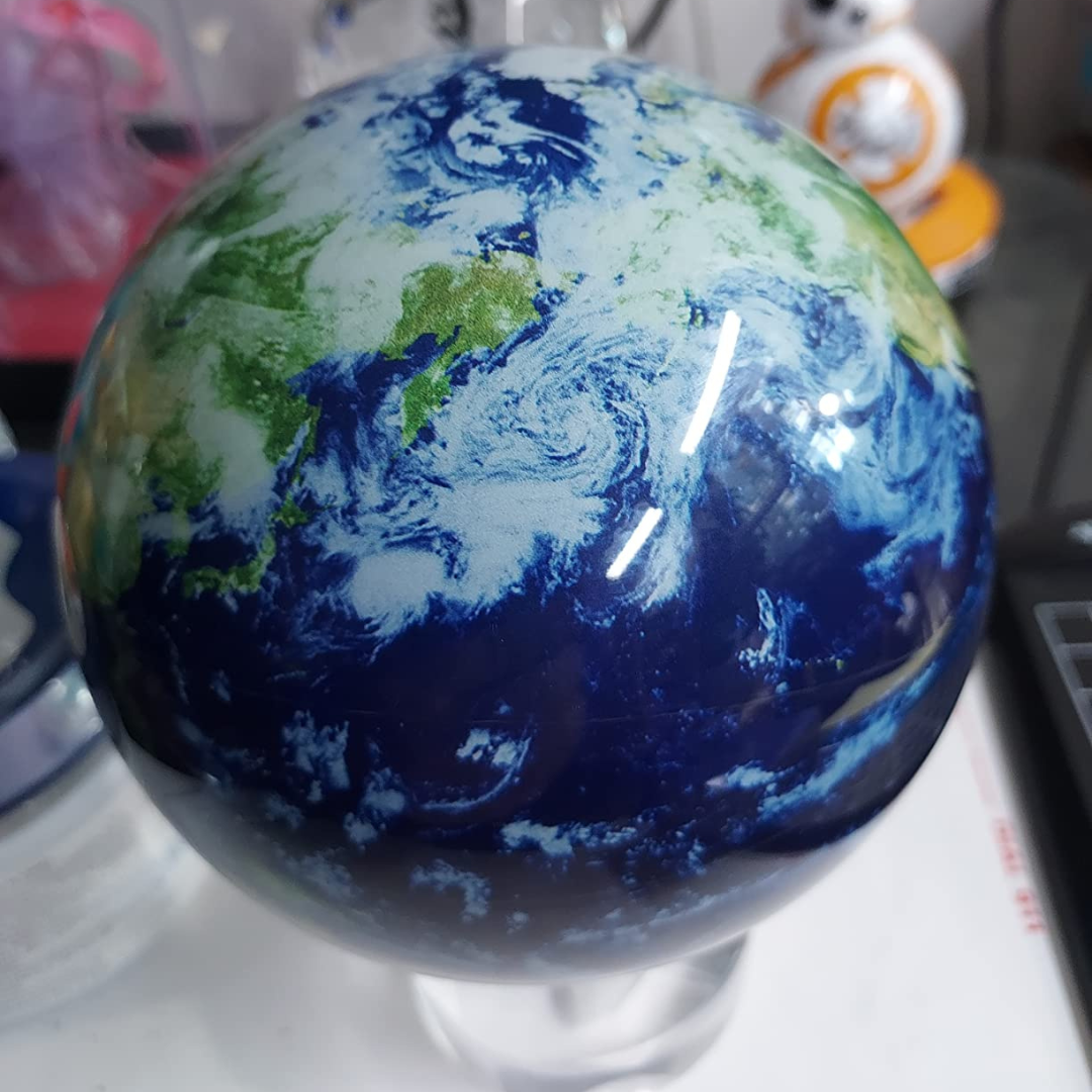 Mô Hình Quả Địa Cầu Tự Xoay - Earth with Clouds MOVA Globe – Mac Setups
