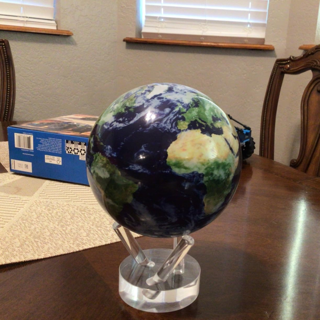 Mô Hình Quả Địa Cầu Tự Xoay - Earth with Clouds MOVA Globe – Mac Setups