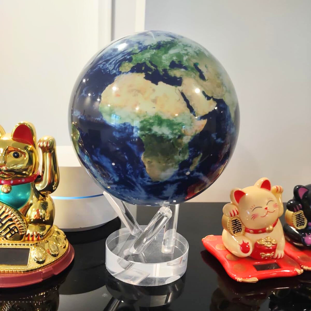 Mô Hình Quả Địa Cầu Tự Xoay - Earth with Clouds MOVA Globe – Mac Setups