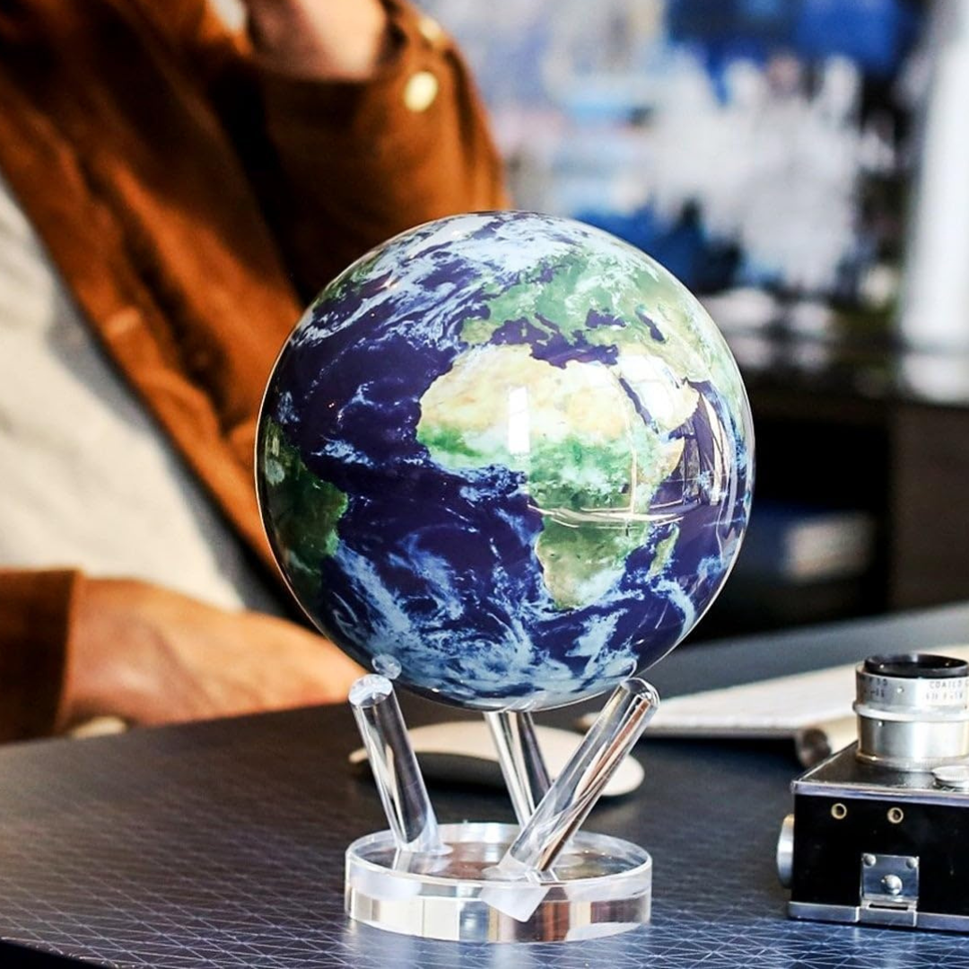 Mô Hình Quả Địa Cầu Tự Xoay - Earth with Clouds MOVA Globe – Mac Setups