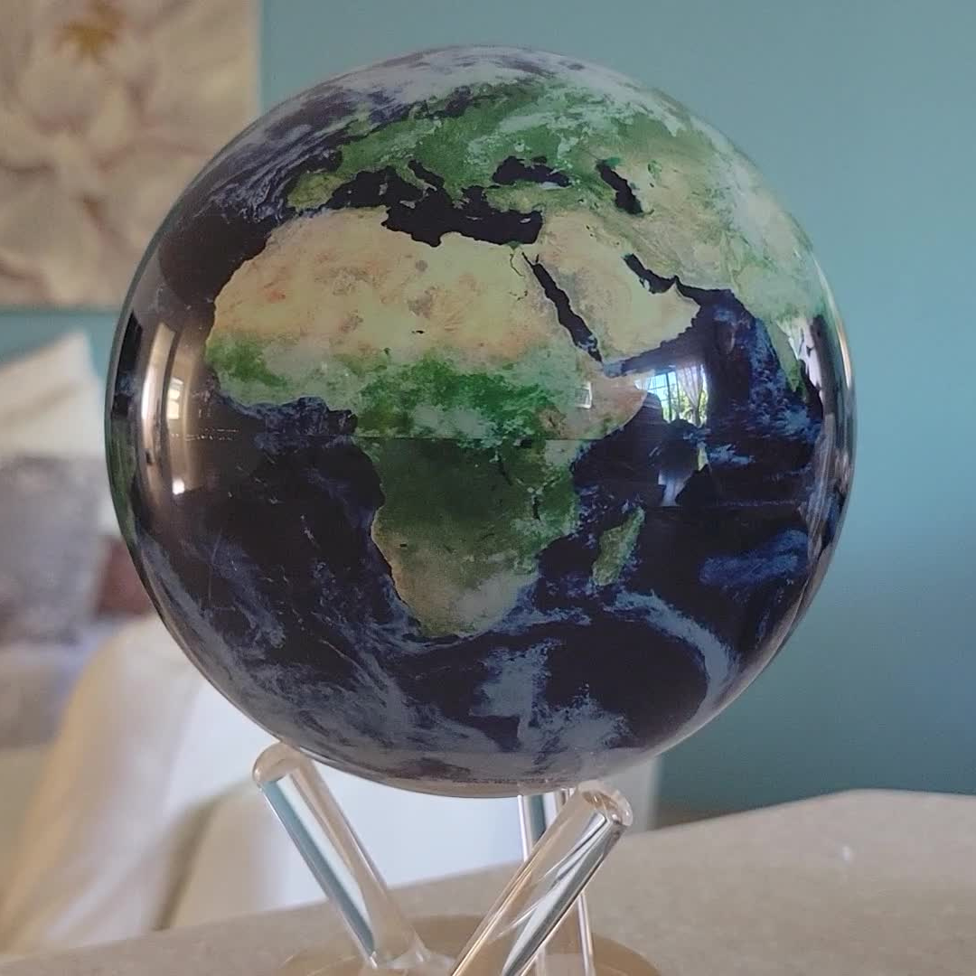 Mô Hình Quả Địa Cầu Tự Xoay - Earth with Clouds MOVA Globe – Mac Setups