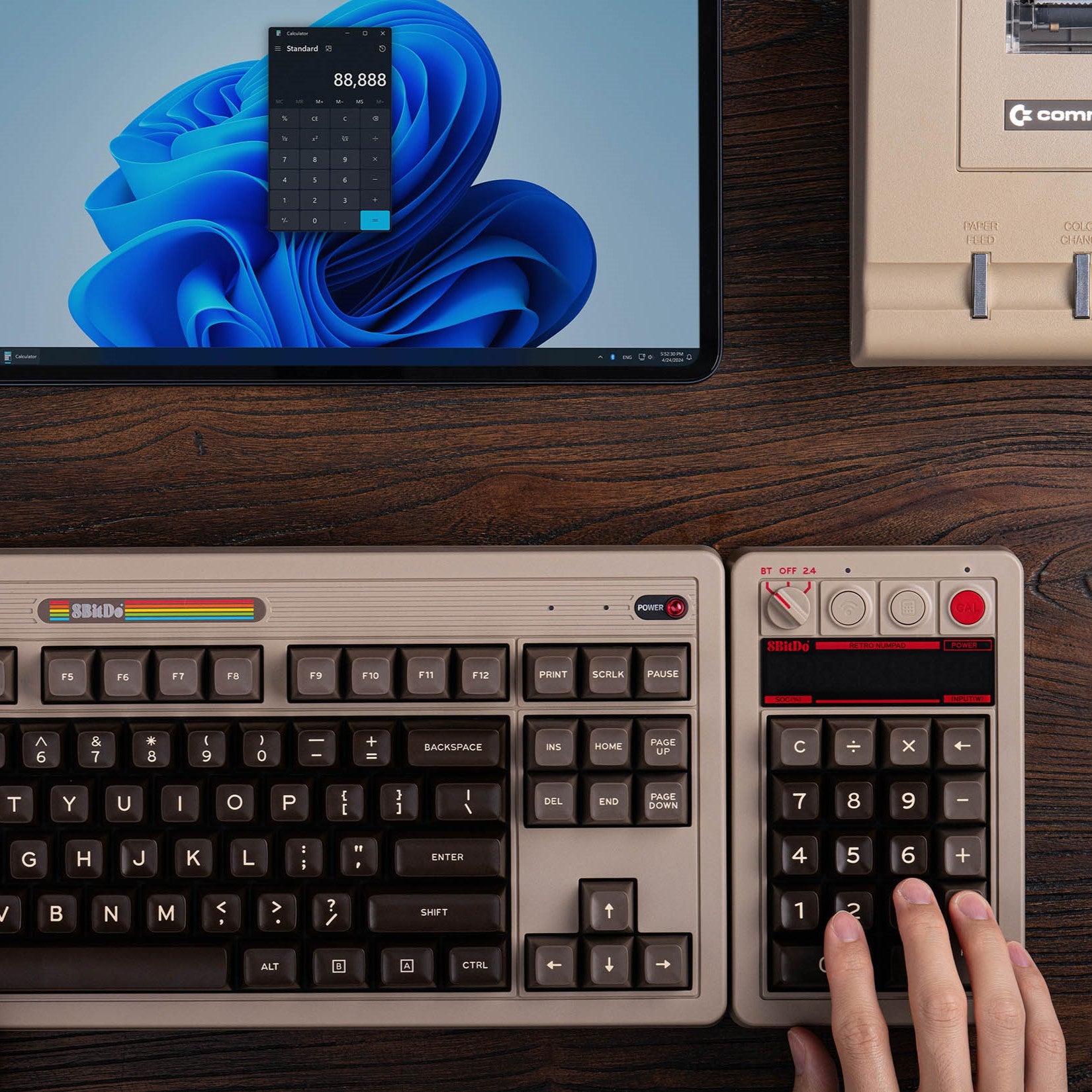 Bàn phím số cơ 8BitDo Retro 18 Phiên bản C64 – Mac Setups
